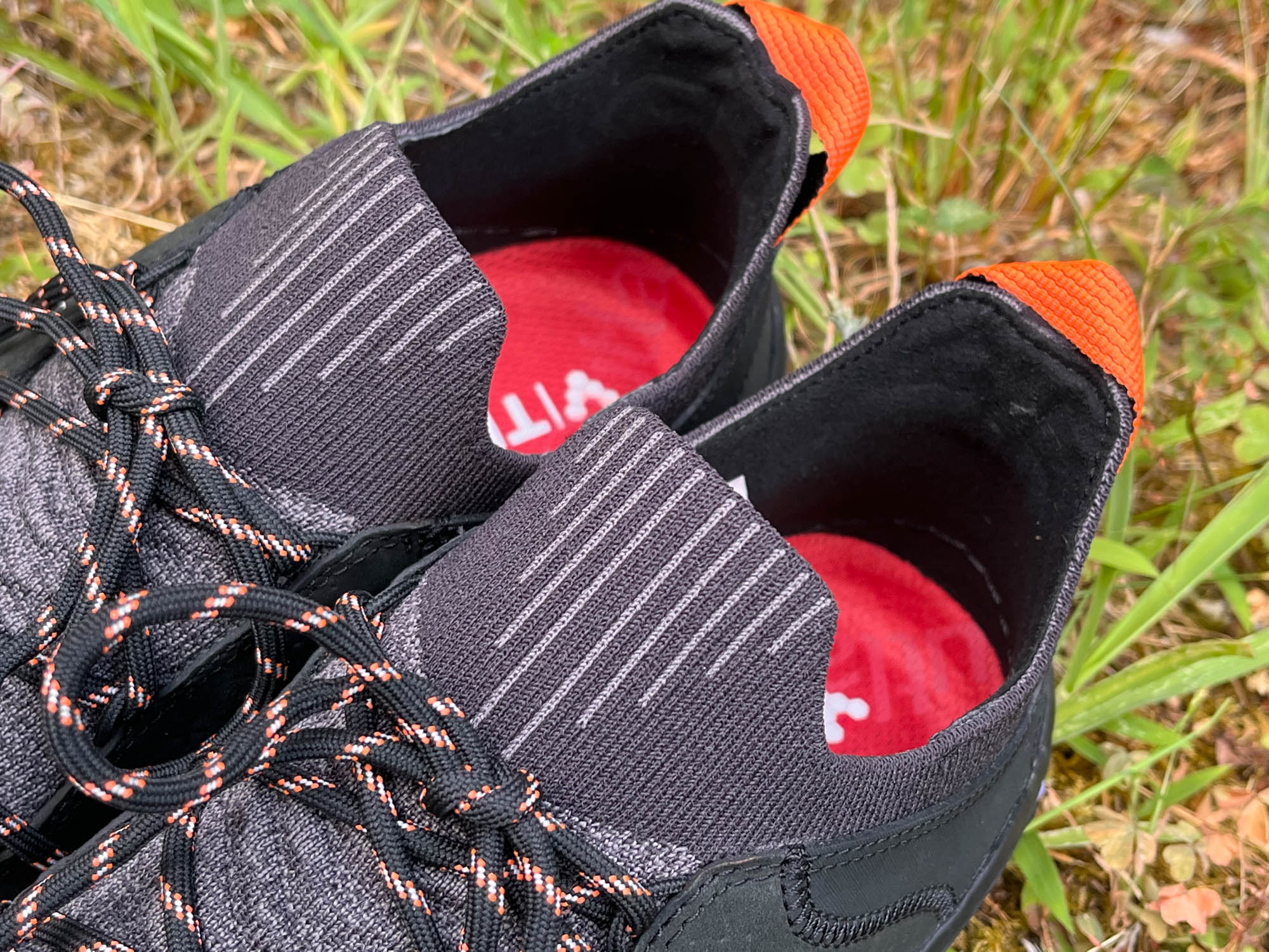 【vivobarefootレビュー】DECON LOW FG2を1年使用した感想とサイズ選び